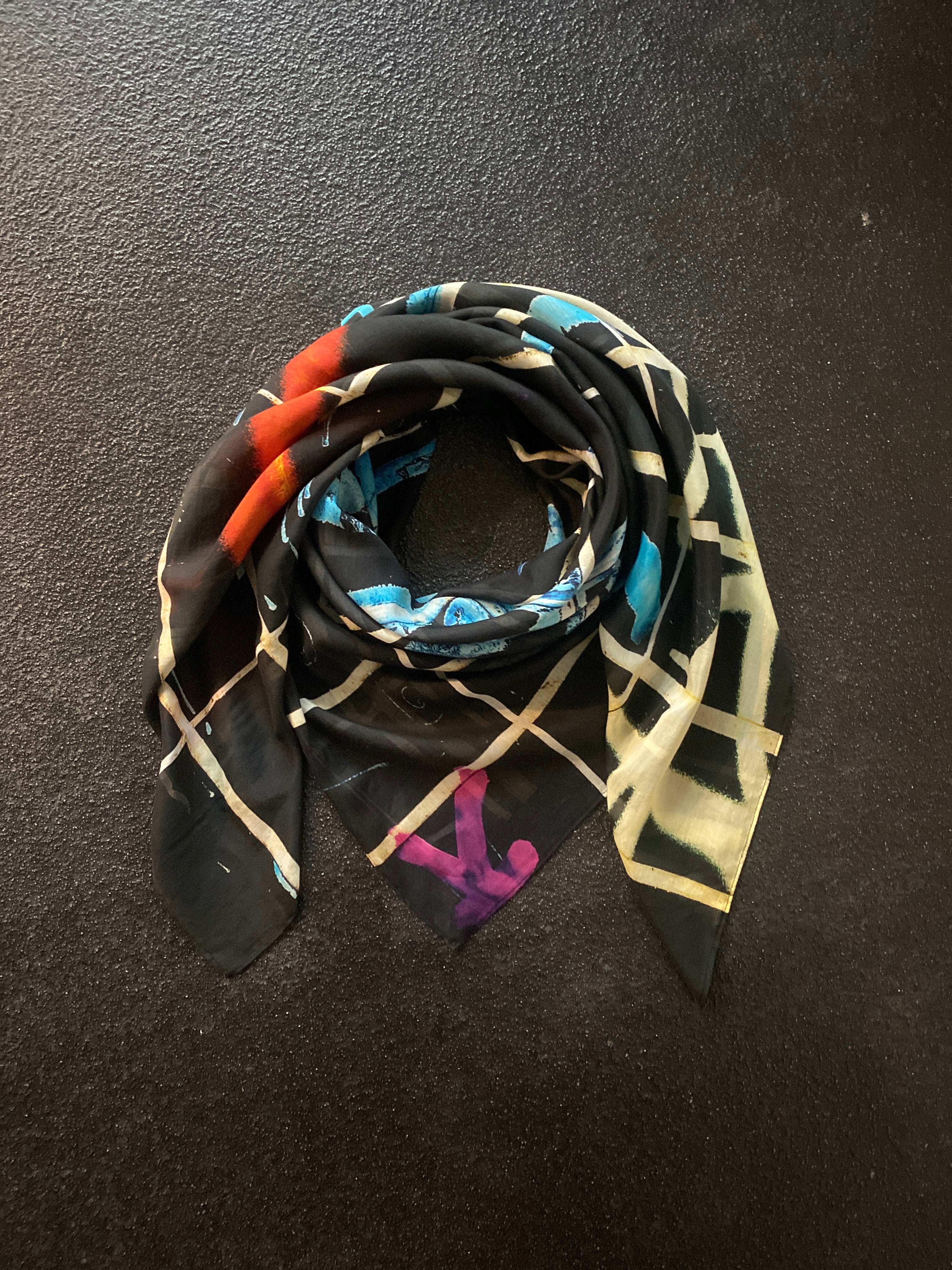Scarf Berlin Subway – SAHRA TEHRANI
